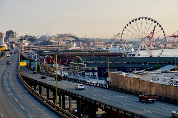 How To Spend an Afternoon at Pike Place Market during Christmastime ...